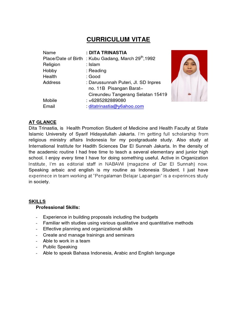 Dita Trinastia CV Kurikulum Vitae Riwatat Hidup | PDF | Indonesia | Religious Education