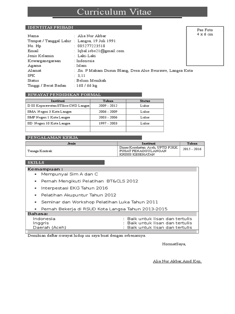 CV Alia Nur Akbar: Keperawatan & Pengalaman | PDF