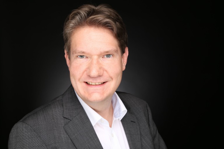 Daniel Wicharz | PDF