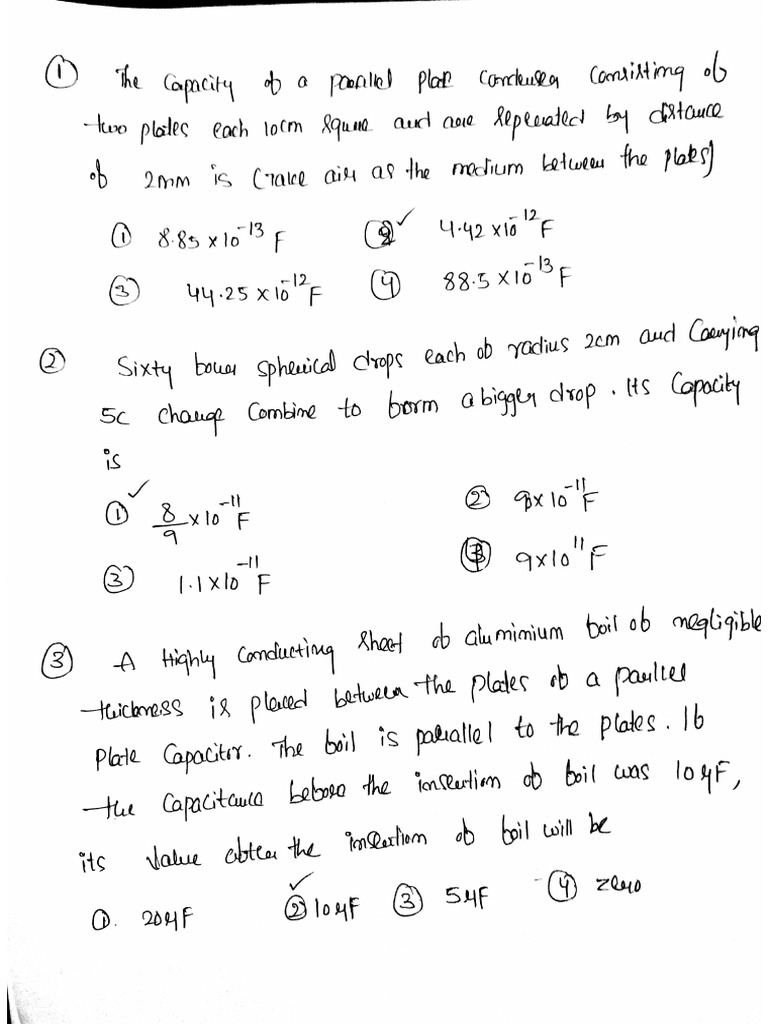 Capacitors NEET DPP PDF | PDF
