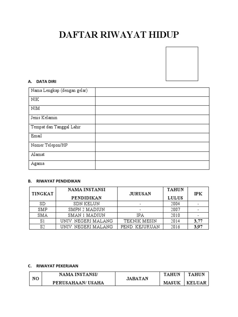 Contoh CV Sederhana Riana | PDF