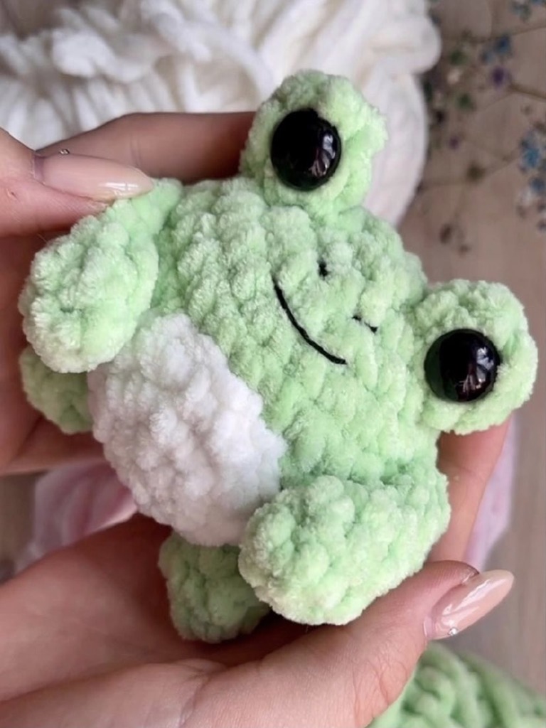 Baby Frog Crochet Pattern | PDF