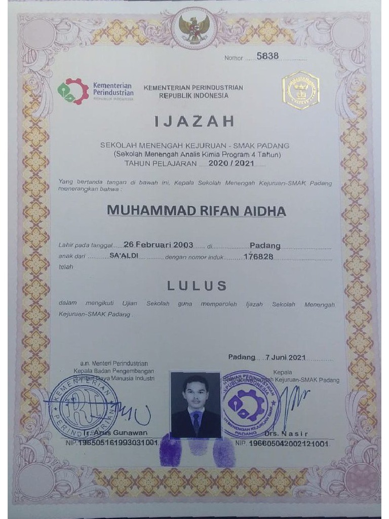 Ijazah SMK SMAK Padang | PDF