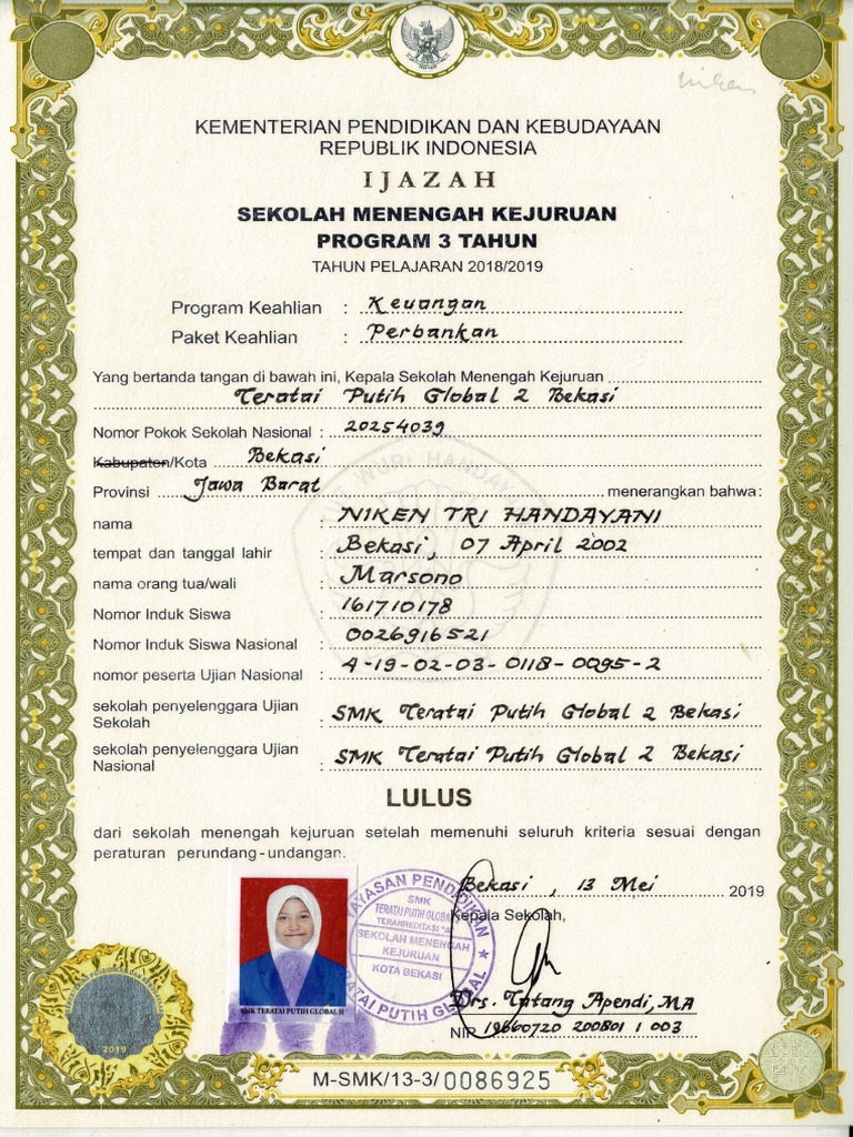 Ijazah Niken Tri Handayani - Niken Tri Handayani | PDF