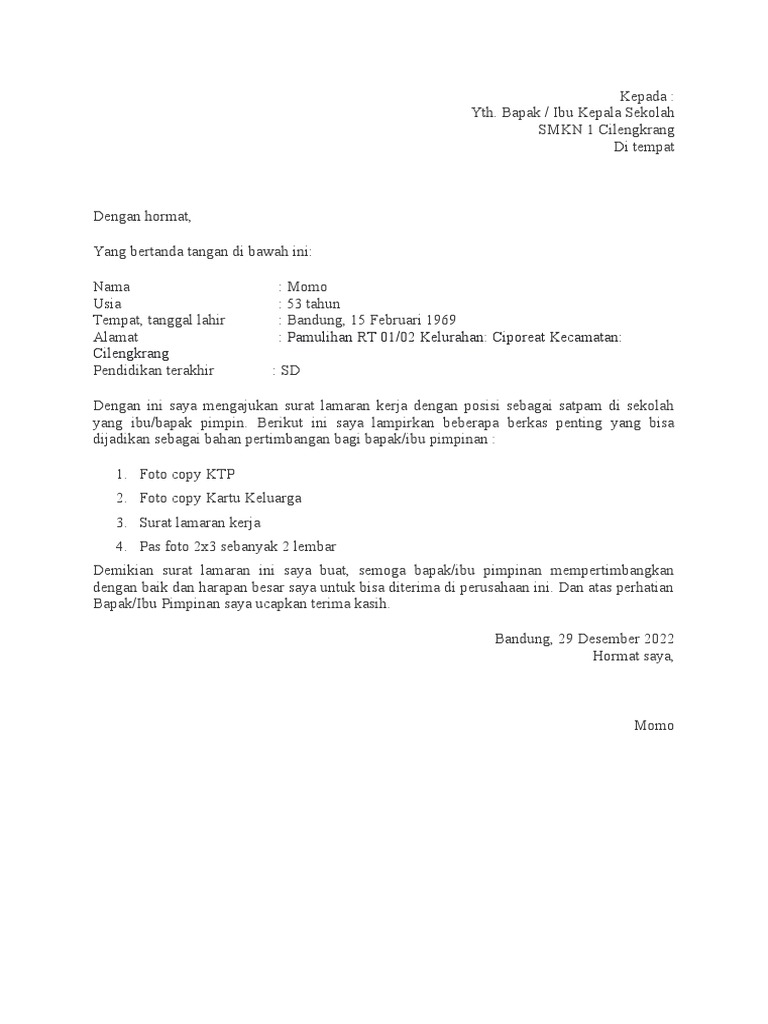 Surat Lamaran Kerja Pak Momo | PDF