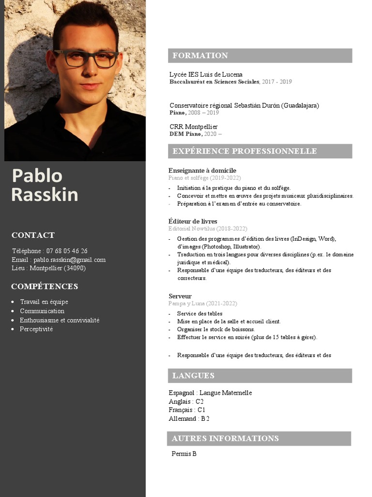 207 Modele CV Universitaire | PDF | Microsoft Word | Informatique