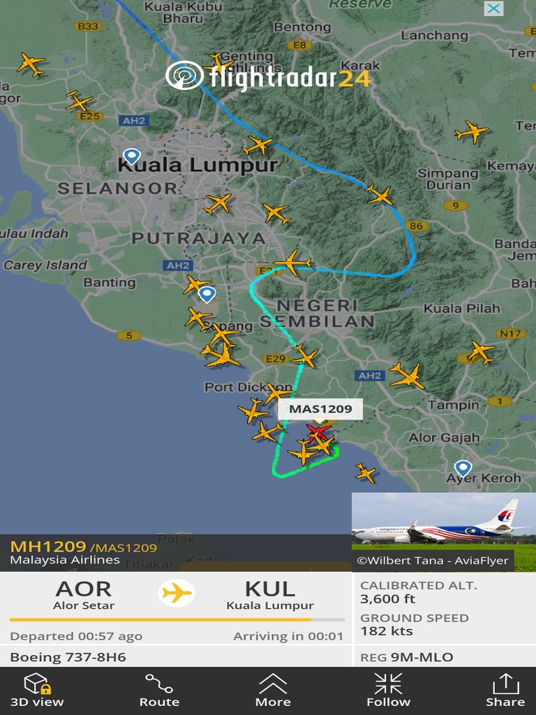 Live Flight Tracker - Real-Time | PDF