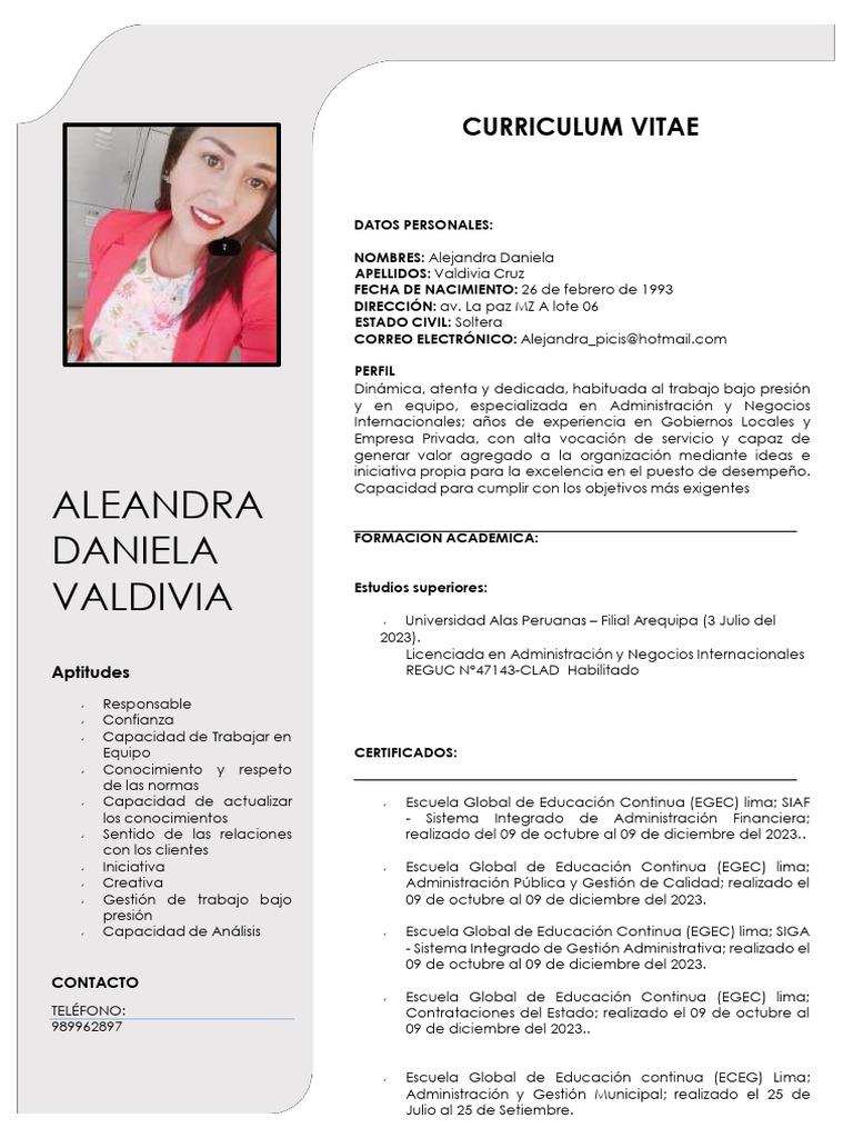 Alejandra Valdivia Cruz - CV 2023 2024 0.3 | PDF | Lima | Economias Alejandra Valdivia Cruz - CV 2023 2024 0.3 | PDF | Lima | Economias