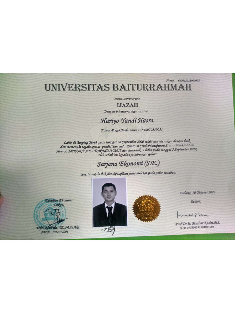 Berkas Lamaran Hariyo | PDF