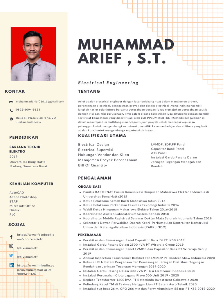 CV M.Arief Terbaru Contoh | PDF | Bisnis | Komputer