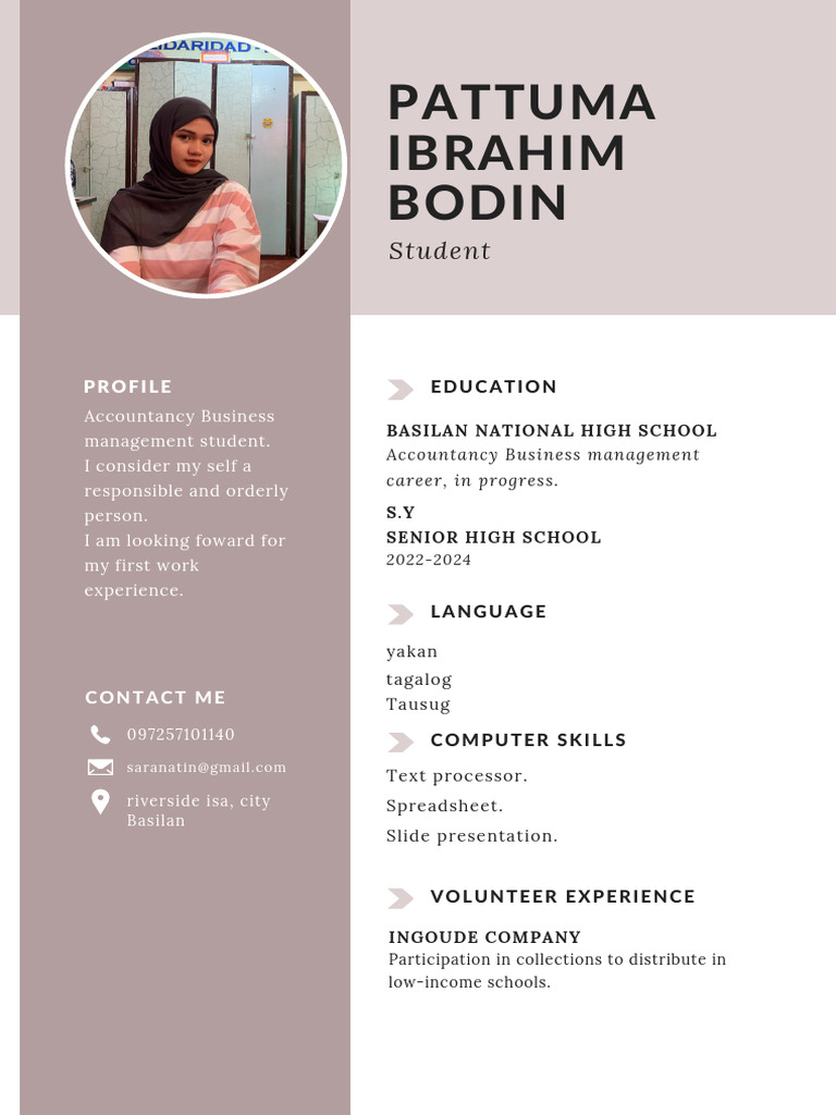 White Simple Student CV Resume | PDF