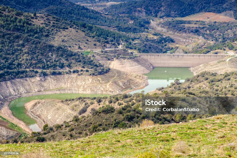 Istockphoto 2102513836 1024x1024 | PDF