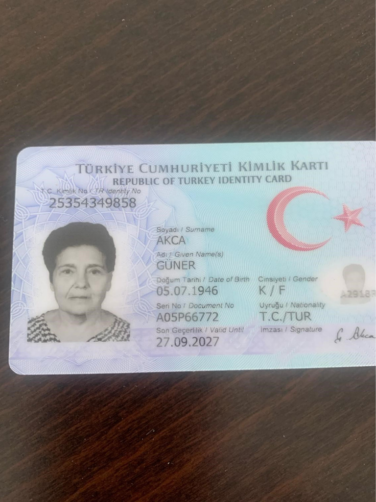 TC KİMLİK KART Önyüzü | PDF