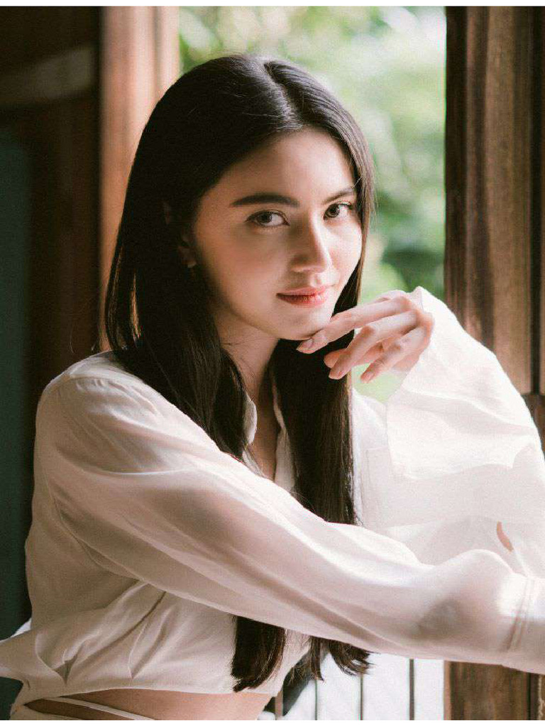 Mai Davika Horne Feature | PDF