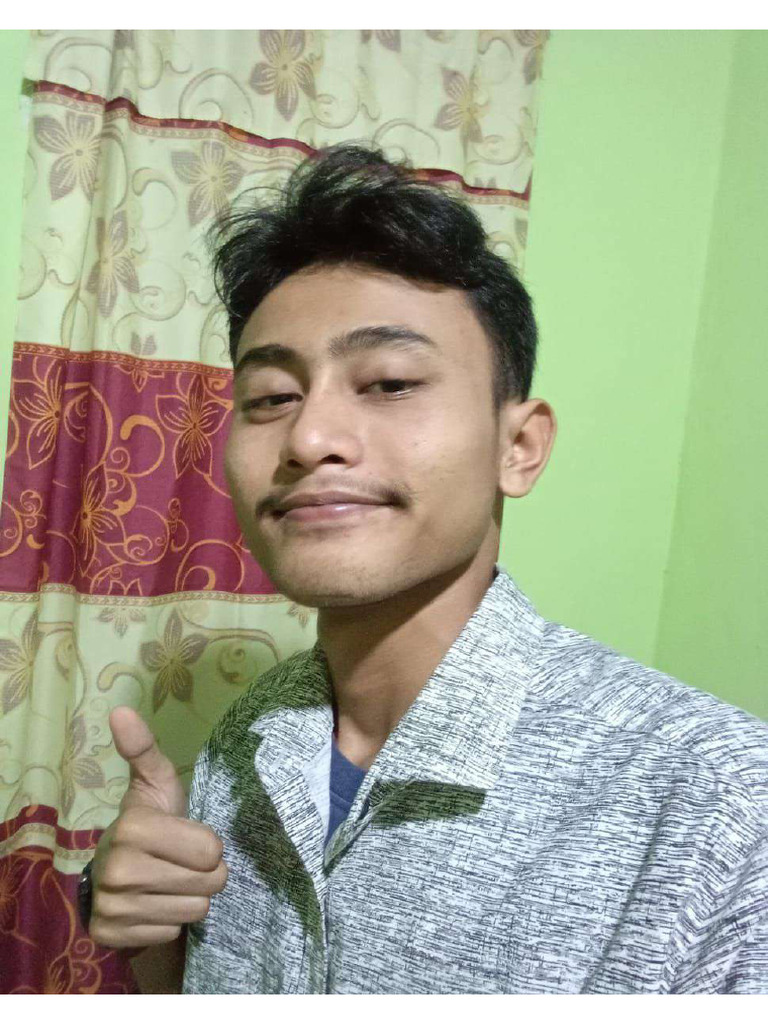 Foto Close Up Dan Full Body | PDF
