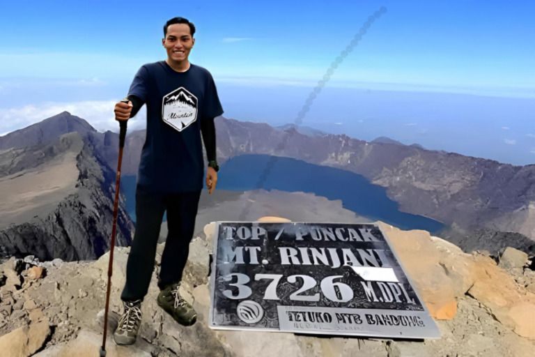 Wahyu - RINJANI Foto | PDF