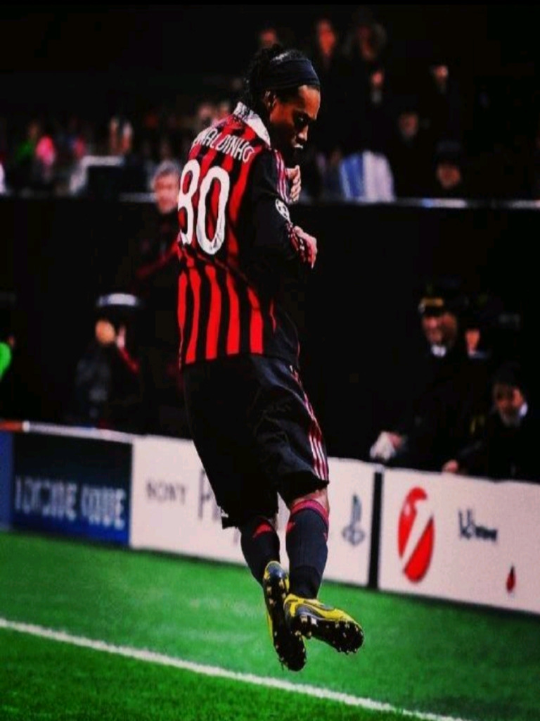 Ronaldinho × AC Milan | PDF