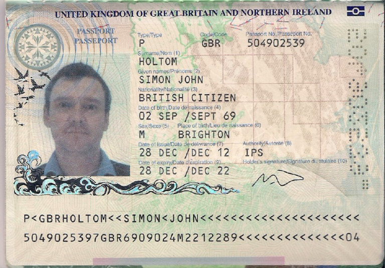 01.simon Holtom Passport | PDF