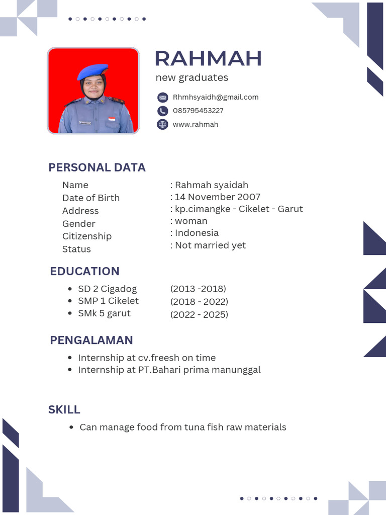 Putih Biru Modern Lulusan Baru CV Resume Riwayat Hidup - 20250311 - 103508 - 0000 | PDF