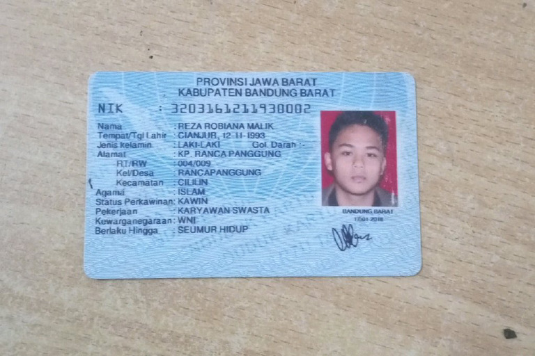 KTP Reza Robiana Malik | PDF