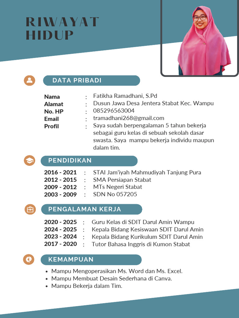 Biru Dan Putih Minimalis Riwayat Hidup Resume | PDF