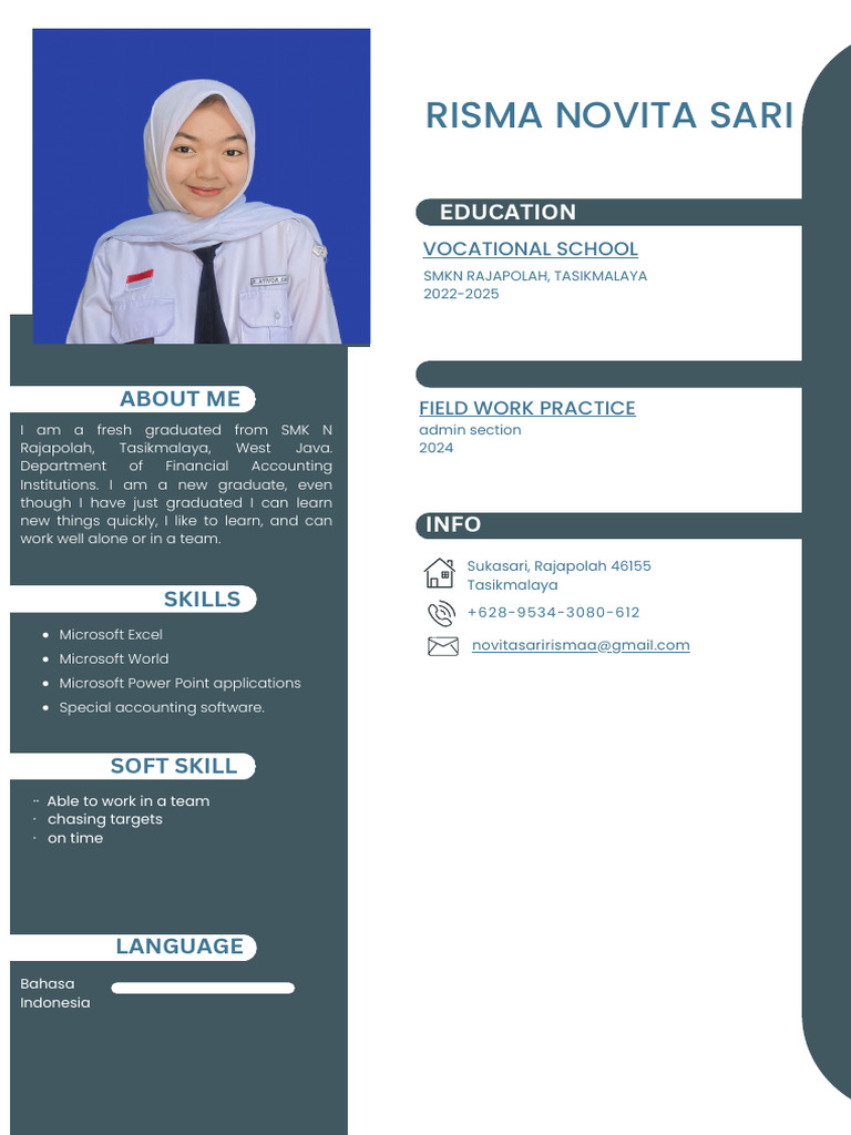 Dark Blue & White Elegant Infographic Resume | PDF