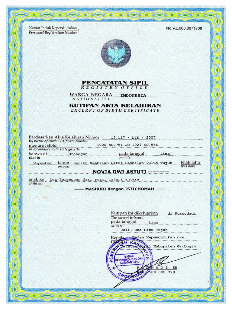 Akta Kelahiran - Novia Dwi Astuti | PDF