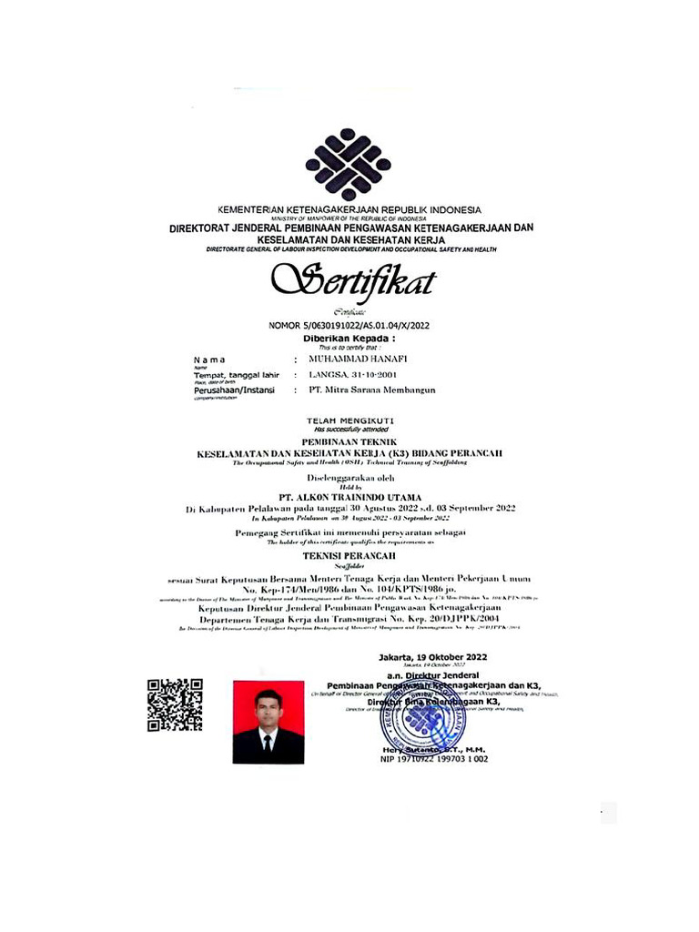 Halaman Dari CV - Muhammad Hanafi | PDF