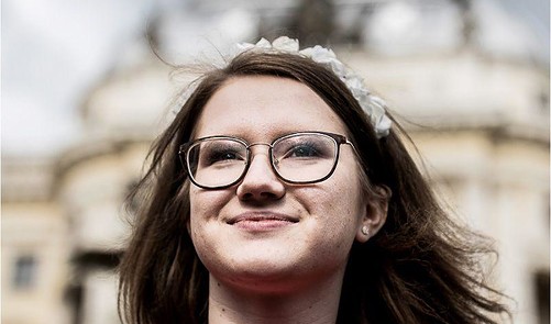 Karolína Farská 19 Anti Corruption Slovakia Huck Everand