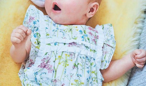 Announcing Her Happy News, TV Presenter Sarah-jane Mee Introduces Us To ...