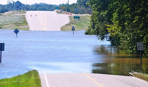 Sunny-day Flooding Linked To Sea Level, Moon Orbit - Futurity | Everand