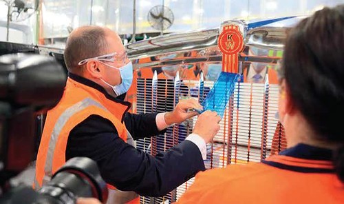 Paccar Celebrates Australian Half Century - Owner Driver | Everand