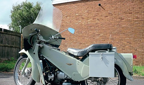 The LE Velocette and the Police - Classic Bike Guide | Everand