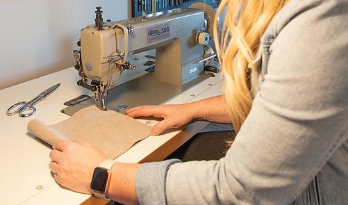 Weaver 303 Sewing Machine - Shop Talk | Everand