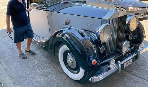 How Not To Do It Part 2 - Rolls-Royce & Bentley Driver | Everand