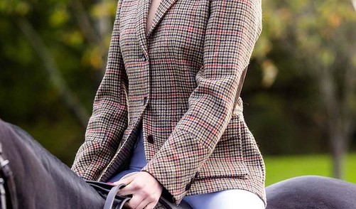 Miss Jemima Claire Wilson - Country Life | Everand