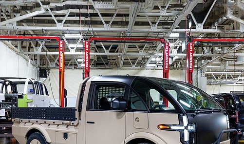 First Drive: Canoo U.S. Army Light Tactical Vehicle - MotorTrend | Everand