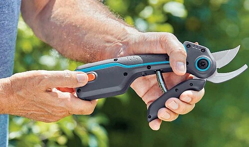 How To Choose Powered Pruners - BBC Gardeners' World | Everand