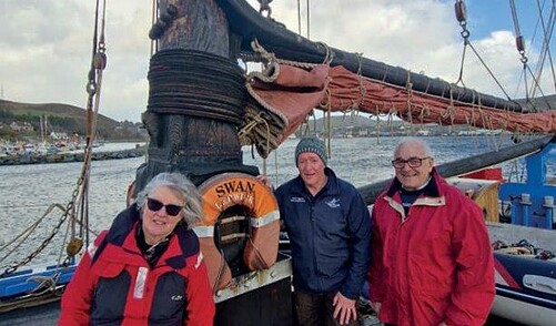 Serco NorthLink Ferries Supports New Mast For Swan - Classic Boat | Everand