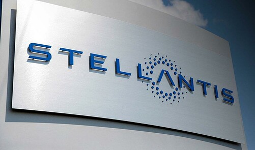 Stellantis Recalls Jeep And Dodge SUVs To Fix Computer Problem That Can ...