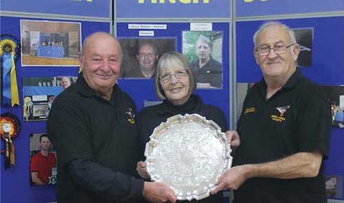 Frank And Mavis Dawson Are Honoured For A Second Time - Cage & Aviary ...