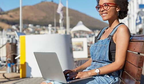 A Freelancer's Guide To LinkedIn And ChatGPT Pro - Saturday Star | Everand