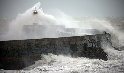 Storm Darragh Map: When And Where UK Will Be Hit By 90mph Winds And ...